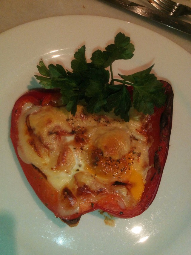 Morrón o pimiento relleno . Plato Principal, Recetas